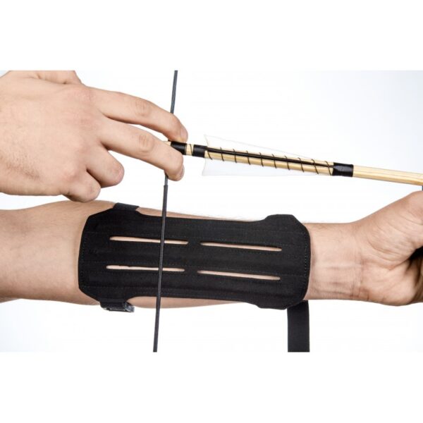 English Longbow Set - Trilaminate English Longbow, Armguard, 12 Arrows ...